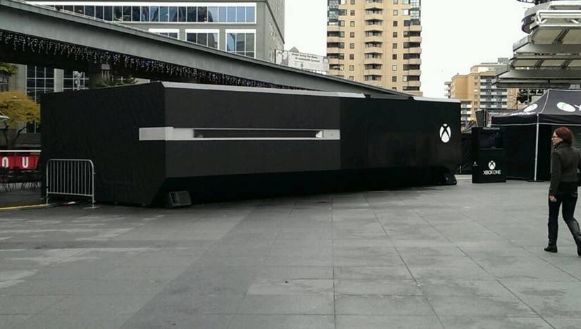 Giant Xbox One Appears in Toronto: Bet it's Full of Legionaries