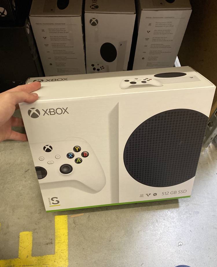 Xbox Series S Retail Package Has Been Spotted at Some Retailer
