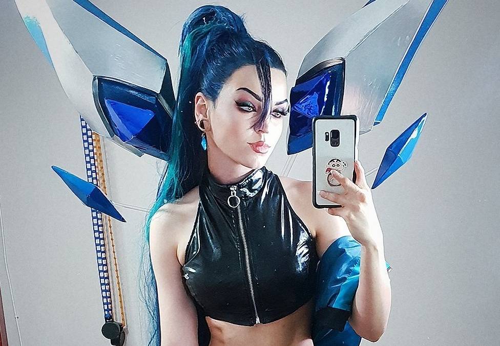 League of Legends Cosplayer Portrays Kai’Sa With Stunning Accuracy