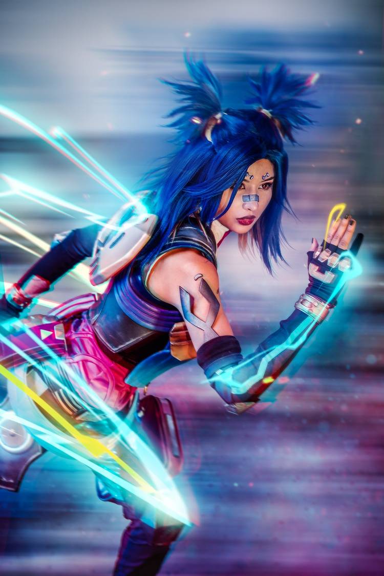 VALORANT Player Cosplays Neon in an Electrifying Cinematic