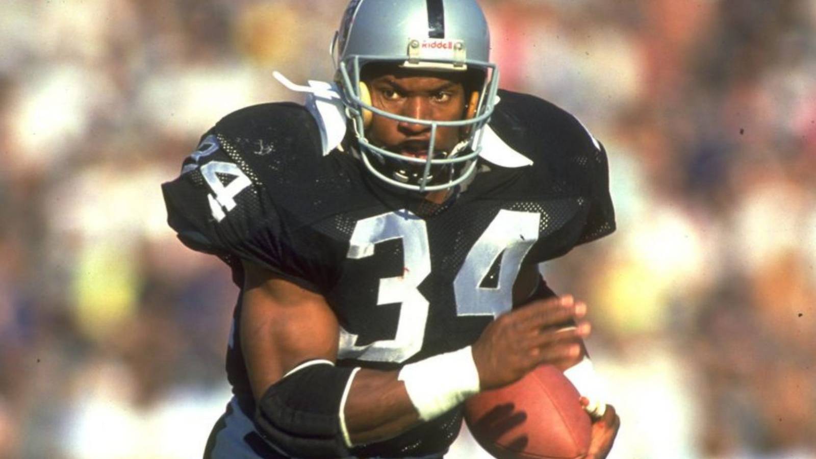 Tecmo Bowl's Bo Jackson Was The Most Dominant Sports Game Character Ever