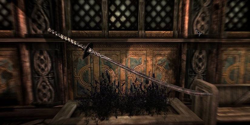 Skyrim: 10 Best Weapons & How To Get Them